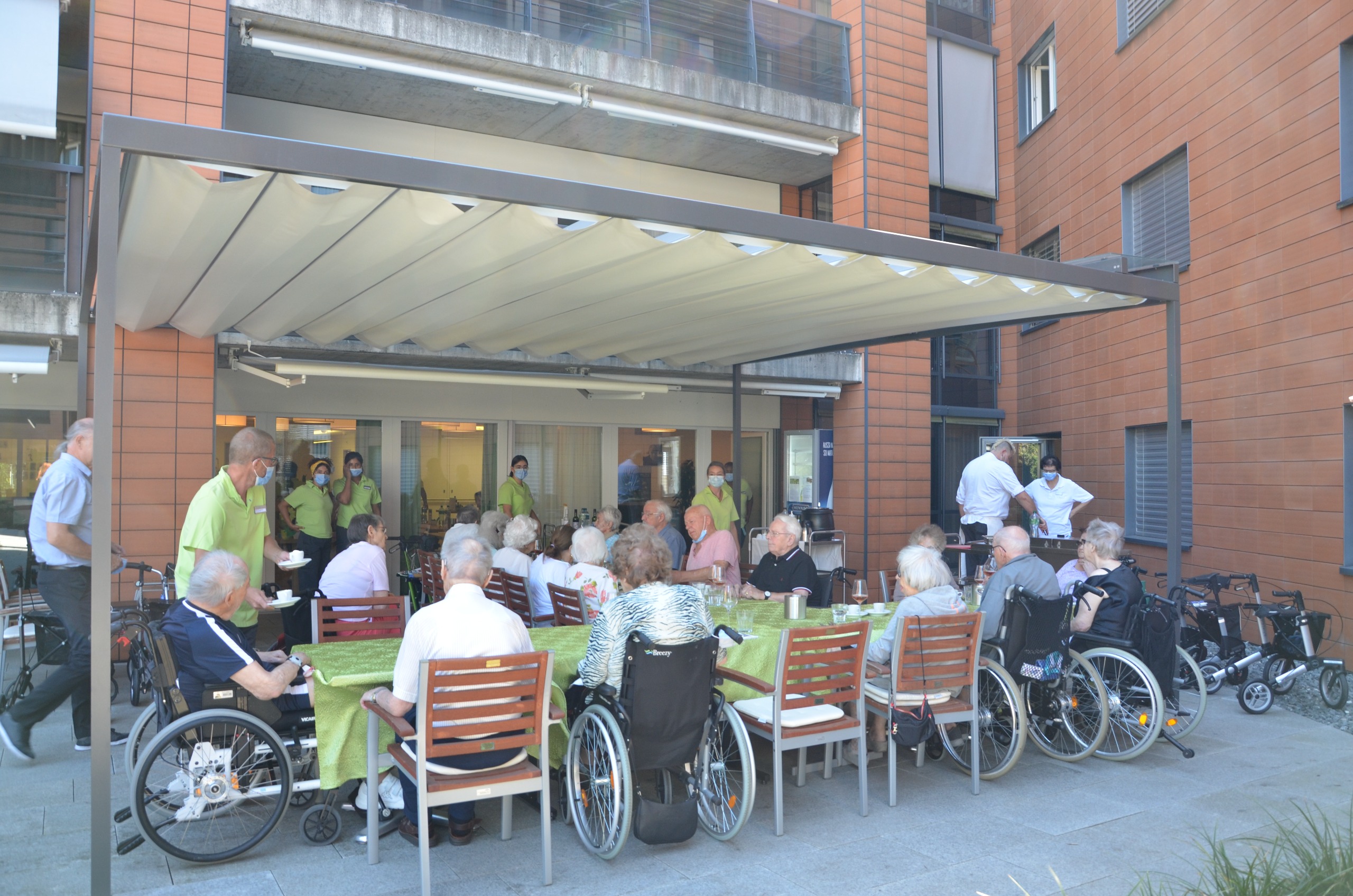 Grillplausch auf der Pflegeabteilung – Senevita