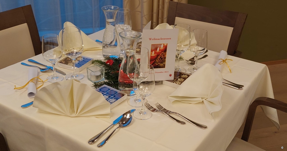 Bewohner-Weihnachtsessen im Pilatusblick – Senevita